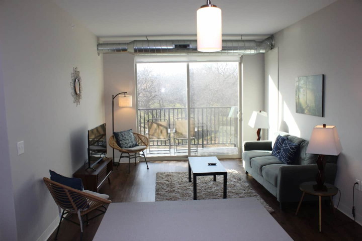 Stylish Campustown Stay With Gym & Balcony - Ames, IA