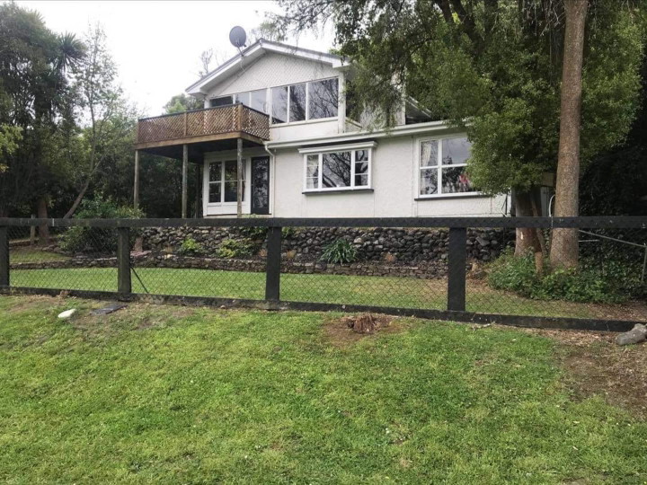 Family Bach On Woodills - Akaroa