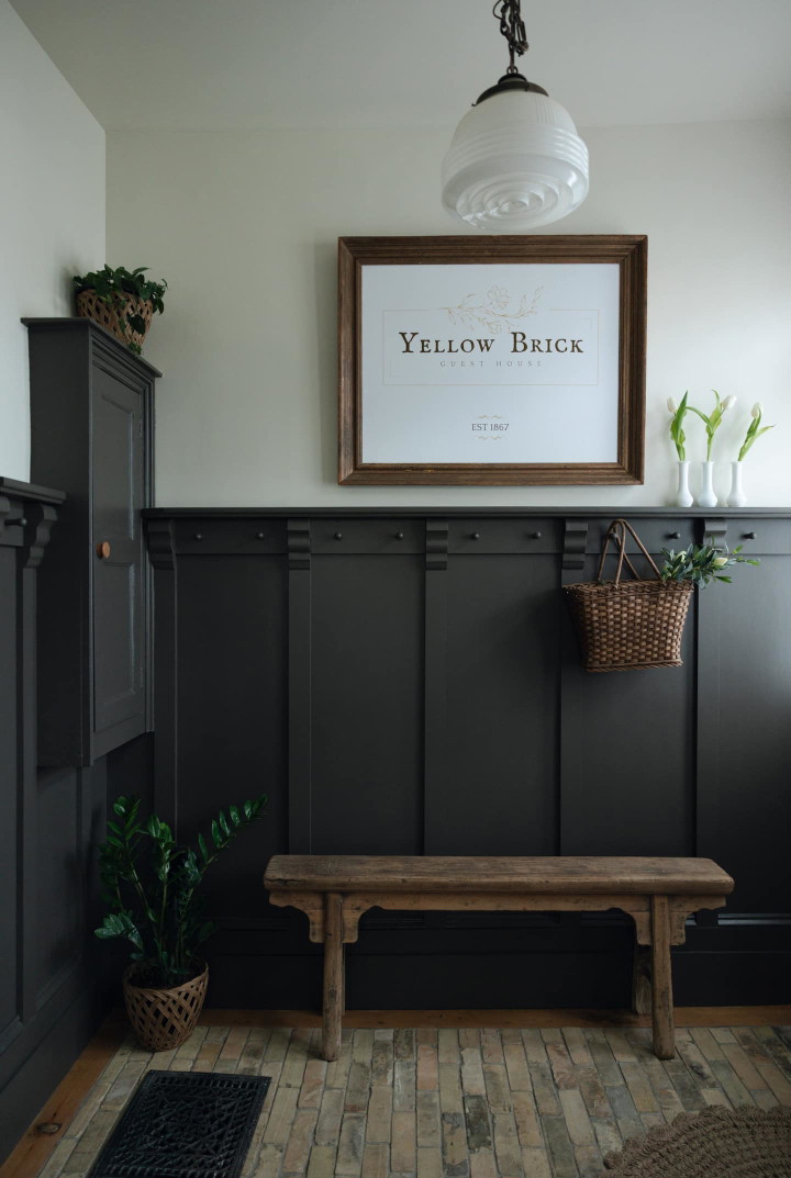 The Yellow Brick Guest House - Ontario