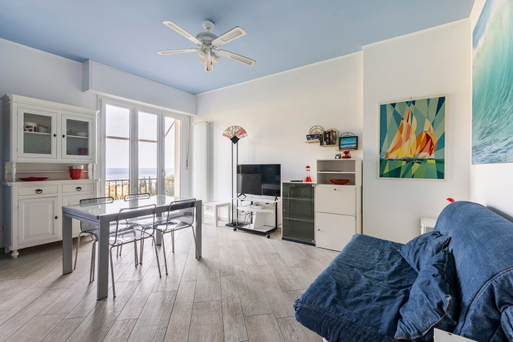 Two-room Apartment With Sea View Plus Garage For 1 Car And Parking Space - Finale Ligure