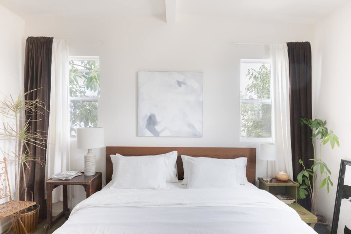 Take It Easy On The Porch In A Hollywood Hideaway - Los Angeles