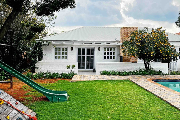 Lemon Tree Cottage (Solar/inverter) - Johannesburg