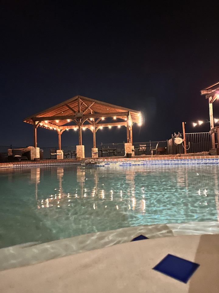 Texas Farmhouse On 10 Acres With Pool &Hot Tub Spa - McKinney, TX