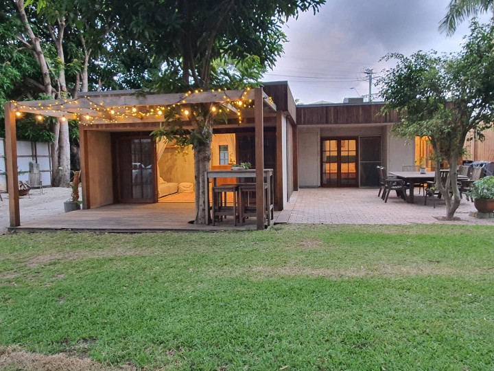 Villa Rustika - 4 Min To Beach & Pet Friendly - Gold Coast