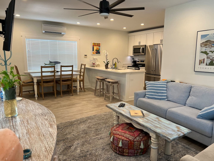 Remodeled 1 Br Across From Beach - Jacksonville Beach, FL