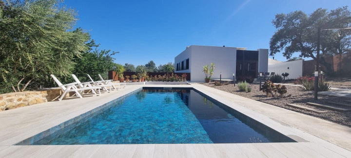100% Independent Chalet. Heated Pool - Guillena