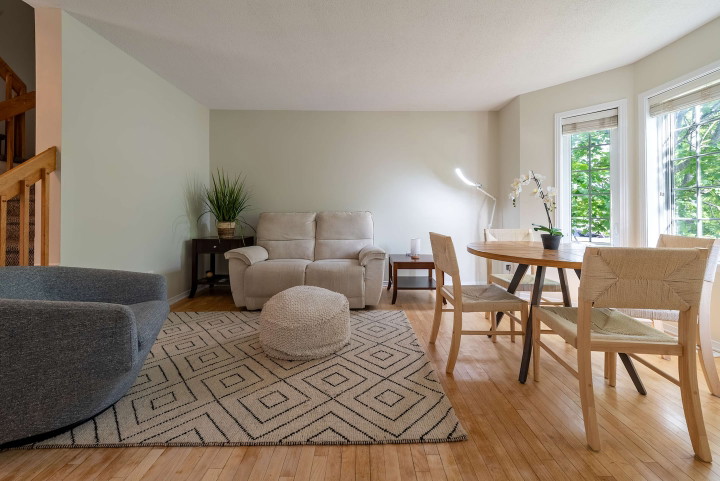 Pool, Bbq & Foosball | Spacious 4br Home - Gatineau