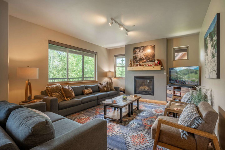 Hermoso Condominio | Vistas Privadas Desde El Balcón | ¡Piscina + Jacuzzi + Casa Club! - Winter Park, CO