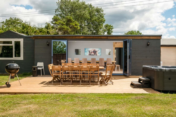 Fabulous Cabin | Garden, Hot Tub | Onsite Golf Sim - 