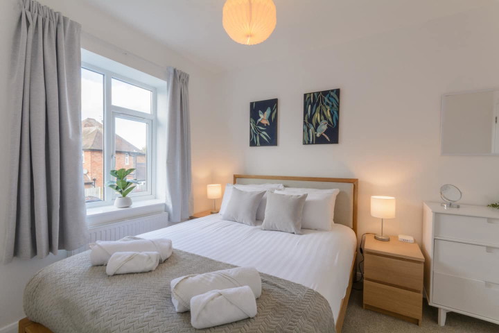 Apartment-apartment-bathroom With Shower-land - Telford