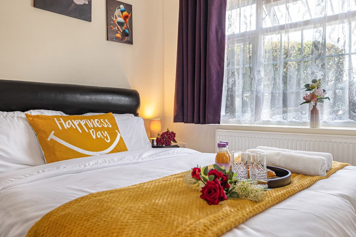 12 Guest Spacious Contractor & Group Accommodation - Essex