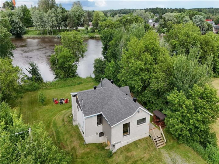 Chalet Scott Spa Sur Rivière - Québec