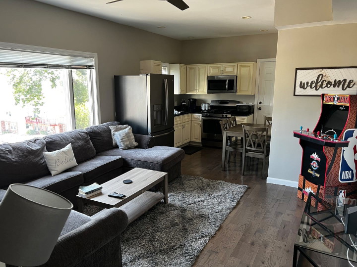 Spacious 2br Free Parking Family Friendly Kid Park - Boston, MA