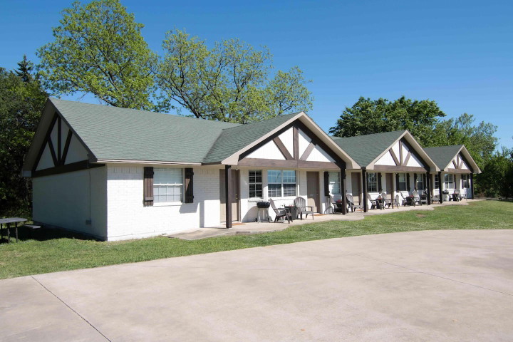 Lakeview Room Twin Beds - 21 - Lake Texoma