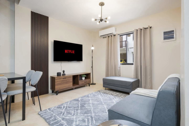 Cebu Entire 3br W/ Parking Prime & Central Area - Cebu City