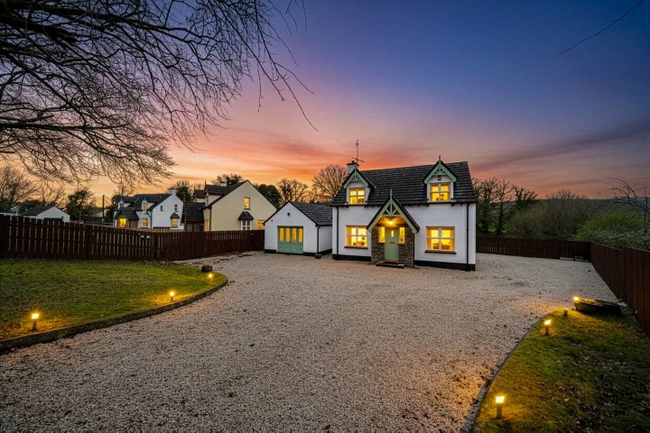 Spacious Coastal Accommodation With Games Room - Rathmullan