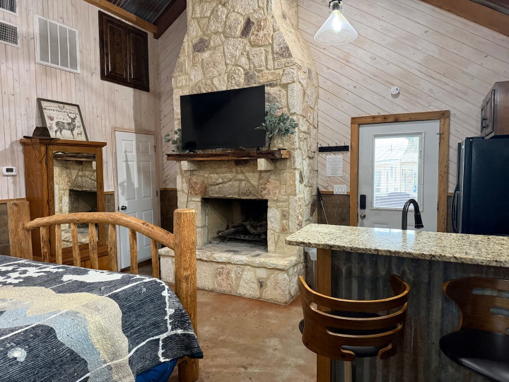 Bandera Lodge On Main St. - Bandera America! - Bandera, TX