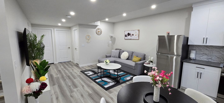 Bleniels Place  Escape & Relax (Private Suite) - Edmonton