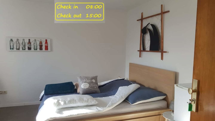 Room With Private Entrance In Cologne-holweide - Cologne