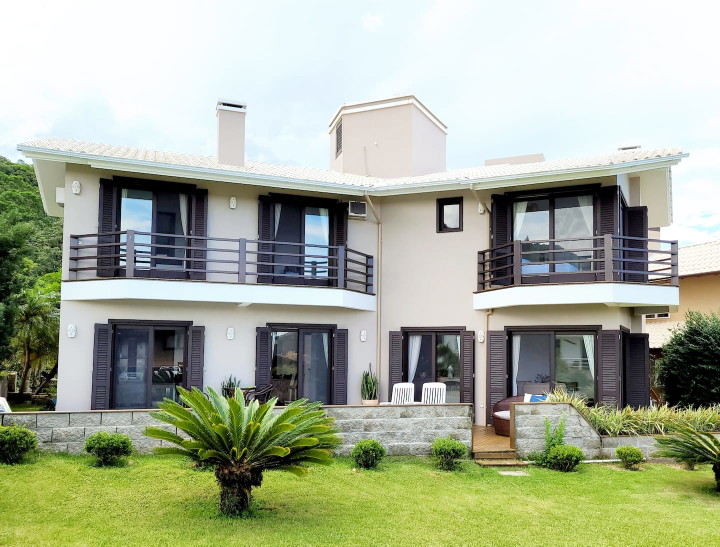 Beautiful 4-suite House In Morrinhos - Garopaba