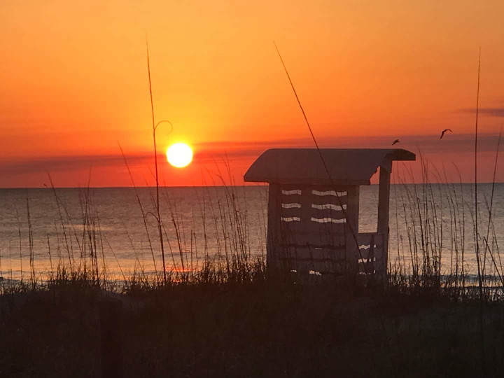 Ocean Breeze Hideaway - Private, Romantic Suite - Carolina Beach, NC