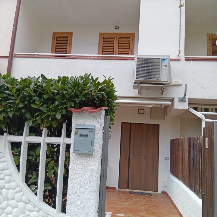 Terraced House Called "Casa Torre" - Lago