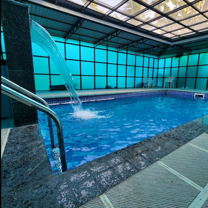 Beez Den Private Pool Home - Alappuzha