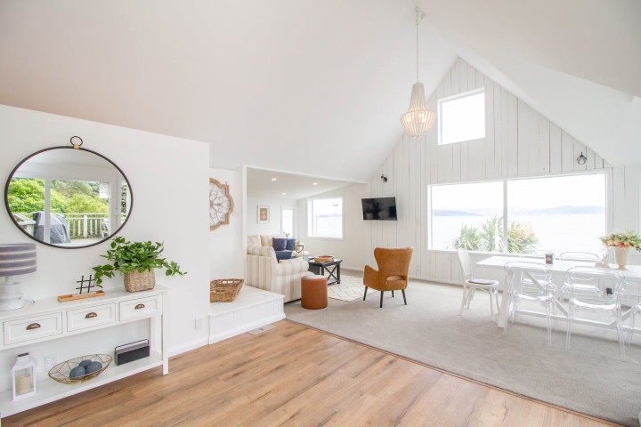 Hampton's Style - Waterfront Property! - New Zealand