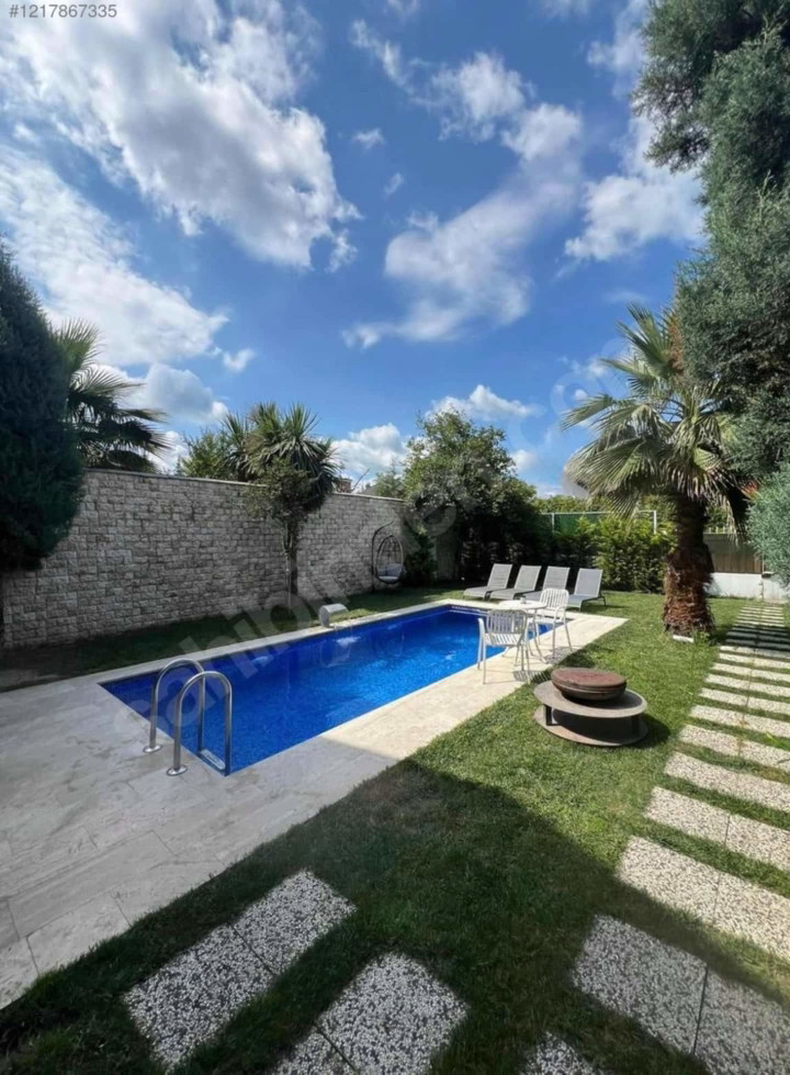 Villa Luna Kırkpınar/ 8 Odalı, Sıcak Havuzlu - Sapanca