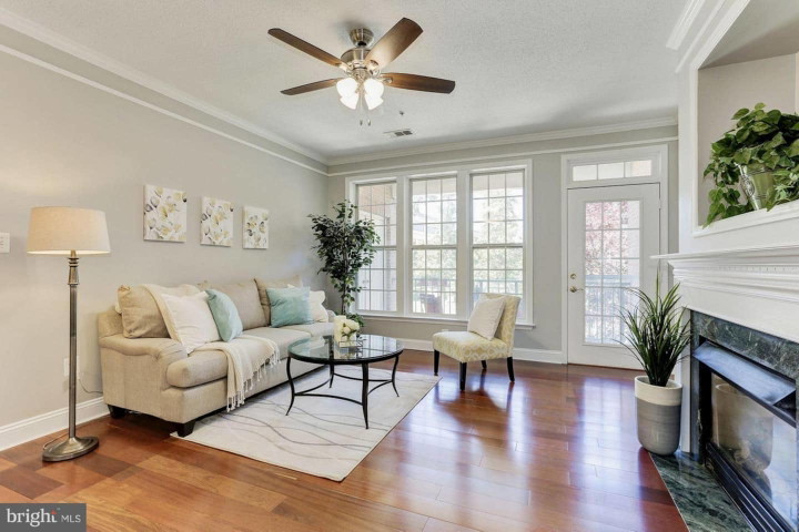 Beautiful 2 Br Reston Condo | Luminest Homes - Reston, VA