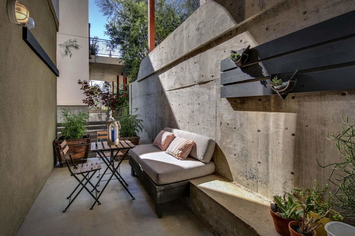Contemporary 1 Bd. On Peaceful Hill, Private Patio - Los Angeles