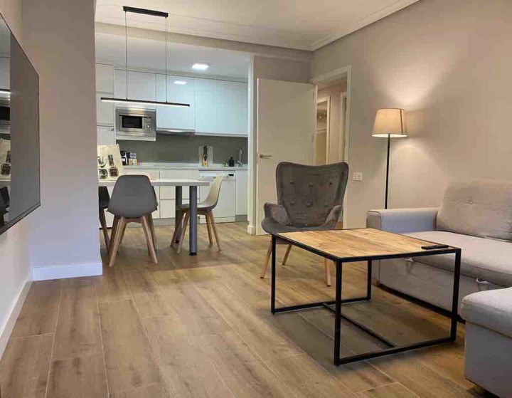 Apartamentos De Chusana, 50 Metres From The Auditorium. Apartment With... - Proaza