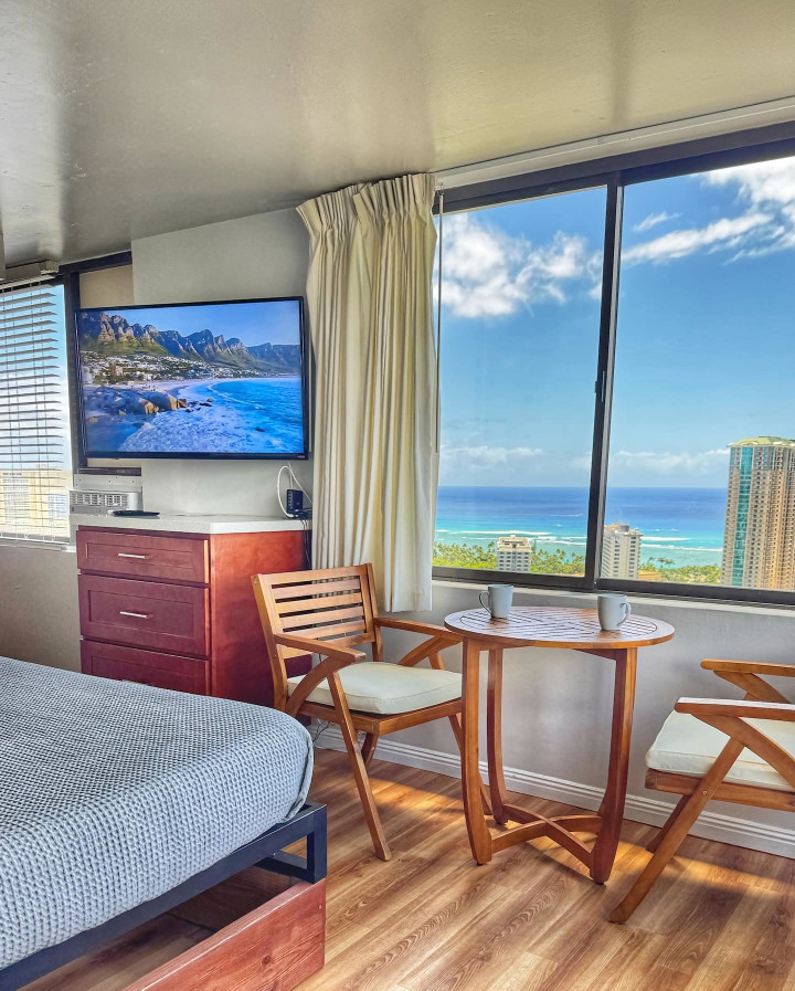 Hawaiian Monarch 36th Floor Ocean Views - Honolulu