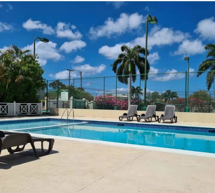 Crystal Court Apartment - Barbados