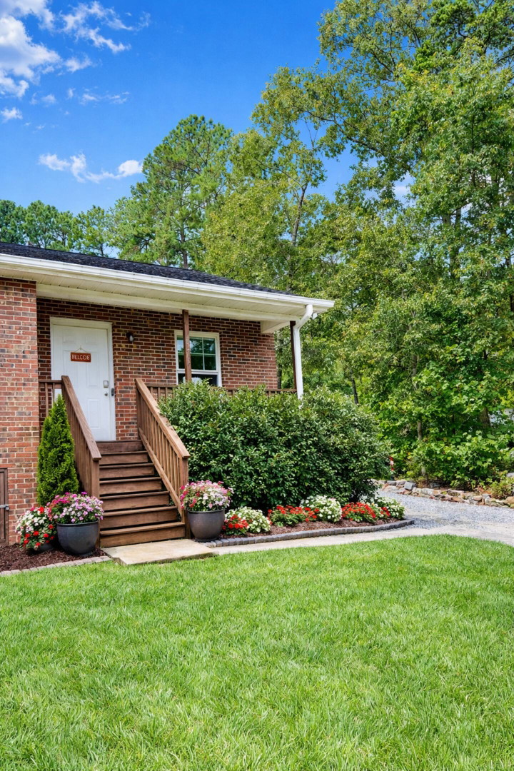 4br | 2b | Rent 2 Homes Together | Family Group - Denver, NC