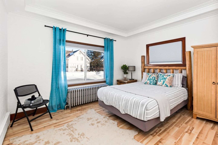 The Northshore Cabin - Your Cozy In-town Cabin - Two Harbors, MN