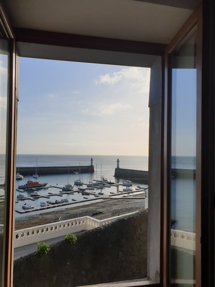 Apartment Overlooking The Front Port Of Palais - Bangor, France