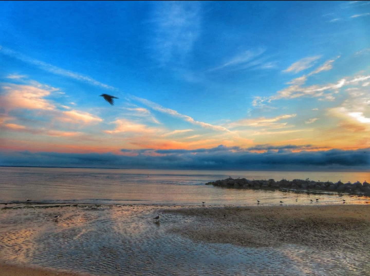 Bay Breeze At Ocean View Beach Home - Norfolk, VA