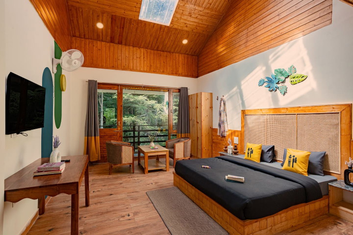 The Bohemian Loft: Spacious Attic Retreat In Kasol - Kasol