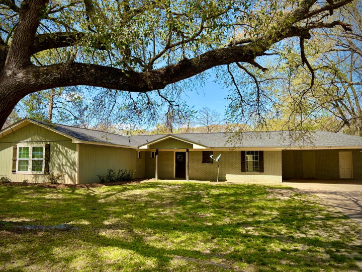 Sleeps 10. Bayou Home Close To Ulm. - Monroe, LA