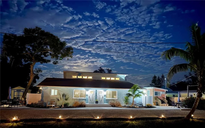 Sunsets, Seafood, And Serenity | Pet+boat Friendly - Englewood, FL