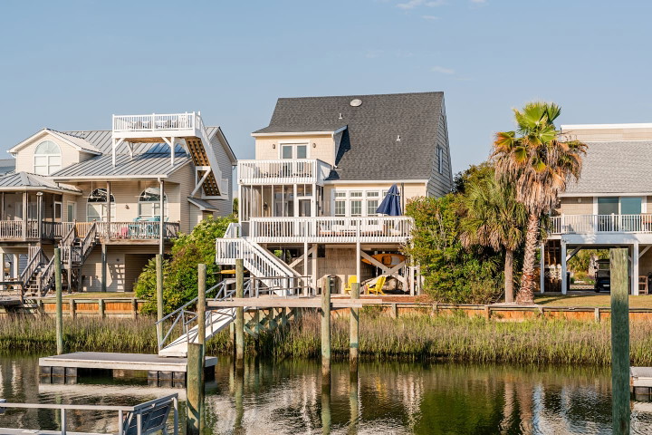 The Perfect Getaway! Dock, Family Friendly. - Ocean Isle Beach, NC