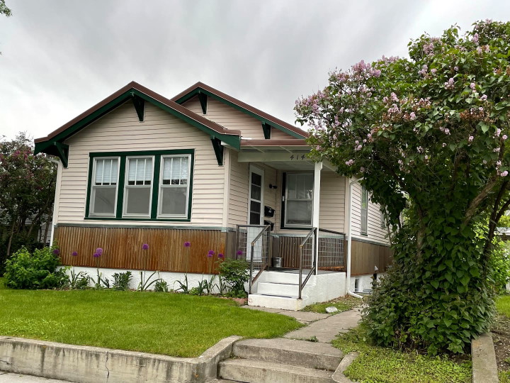 Downtown 2 Bed/1 Bath With Deck And Back Yard - Montana