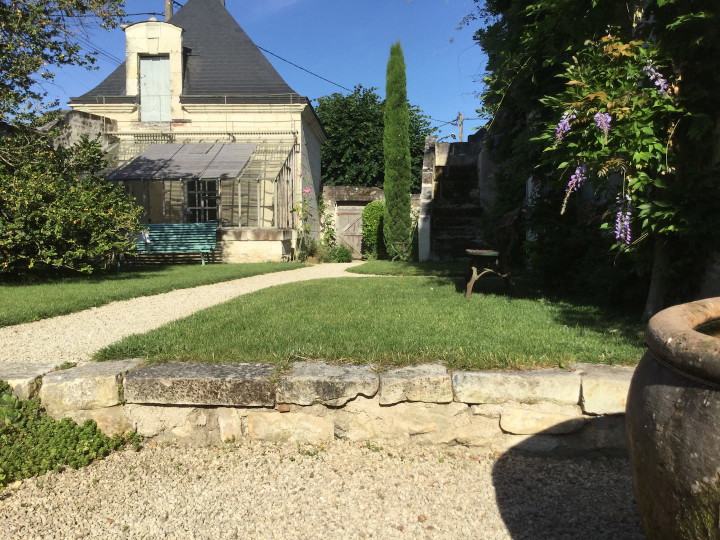 Petit Pavillon Xviiième Indépendant Loué En Gite - Avoine