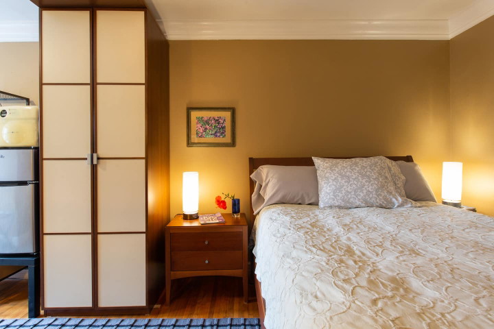 Private Suite: Patio And Jacuzzi Bath - Los Angeles