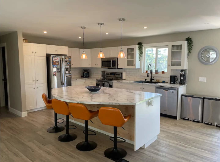 Oceanside Room - Port Hardy - Port Hardy