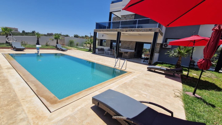 3-bedroom Villa With Private Pool And Air-conditioning - Fes