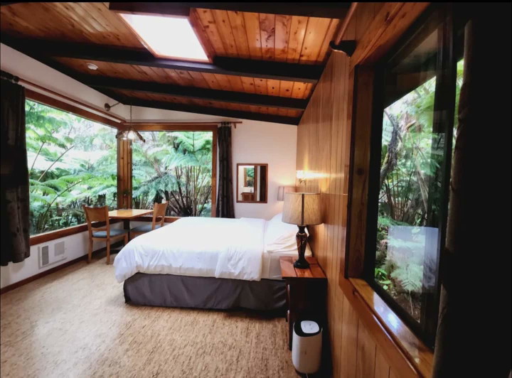 The Hapuu Room - Volcano, HI