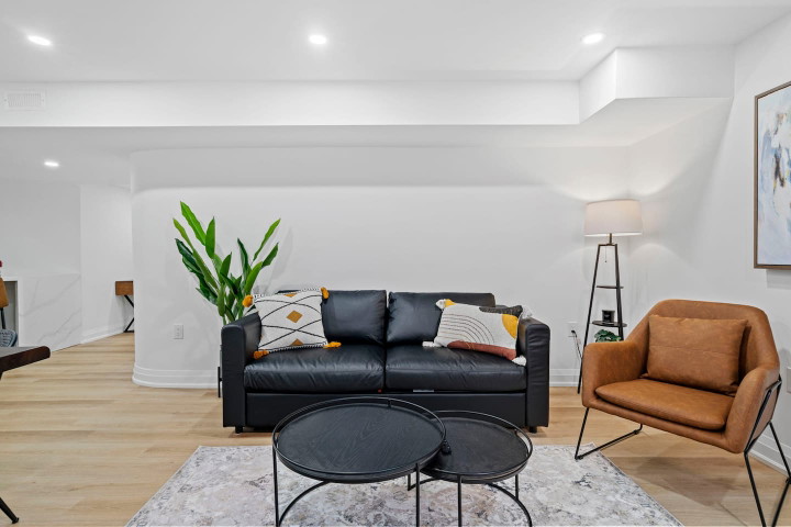 Modern Dreams | Guest Suite - Hamilton