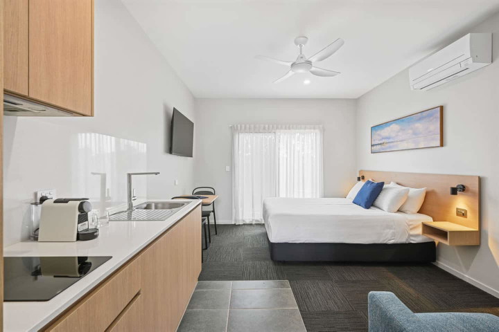 Brand New Modern Superior Studio | Ev Parking - Toowoomba